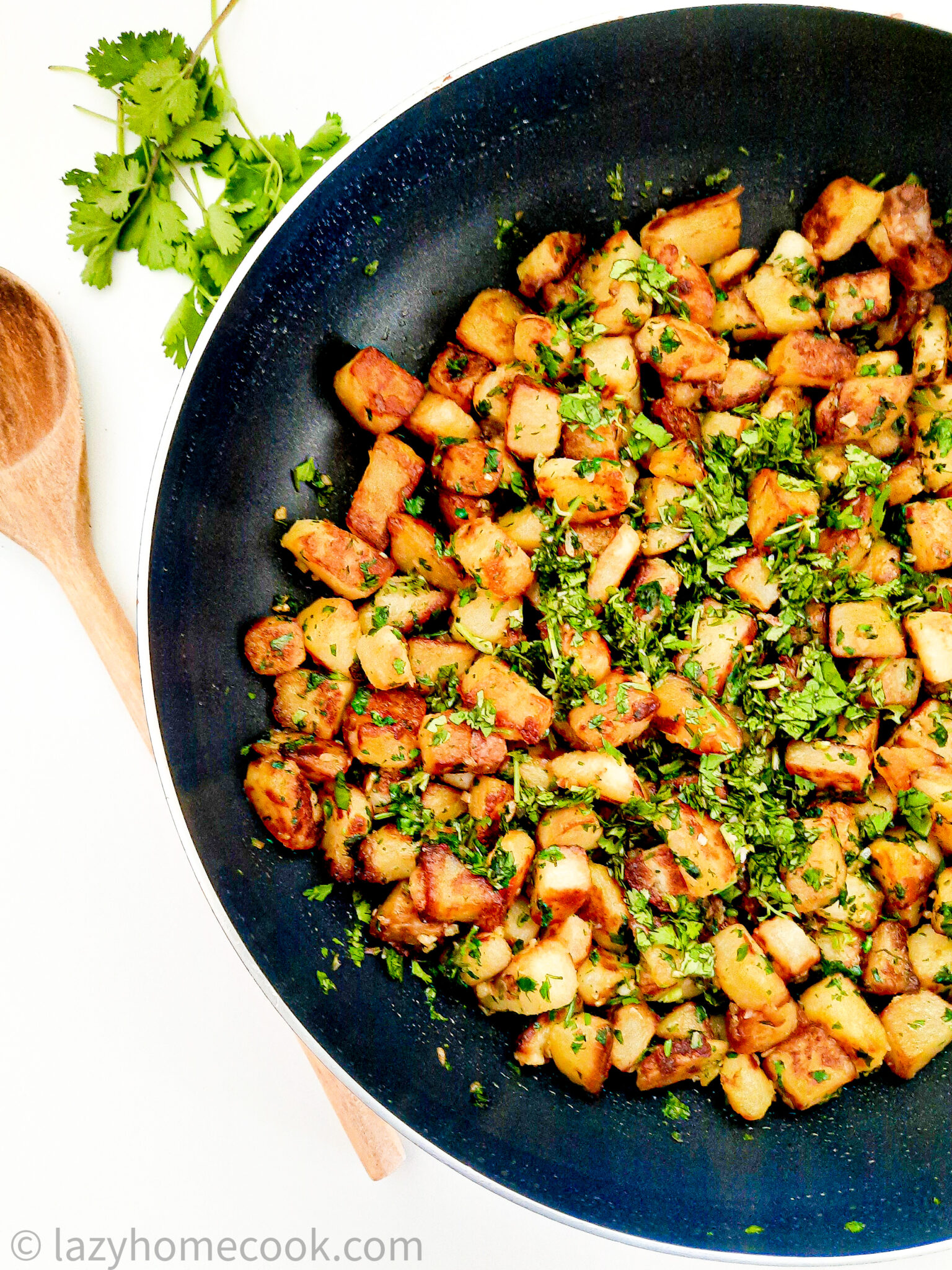 Lebanese fried potatoes with cilantro and garlic - Batata Harra ...